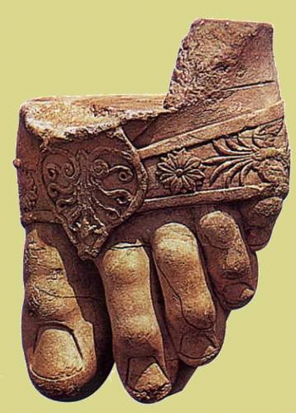 TIL that when your second toe is longer than your big toe, it's called ...